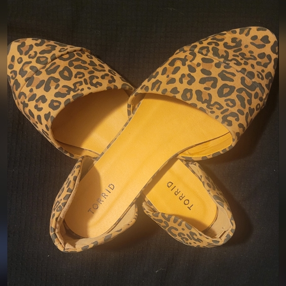 torrid | Shoes | Torrid Womens Animal Print Flats New Size 1 Cute ...